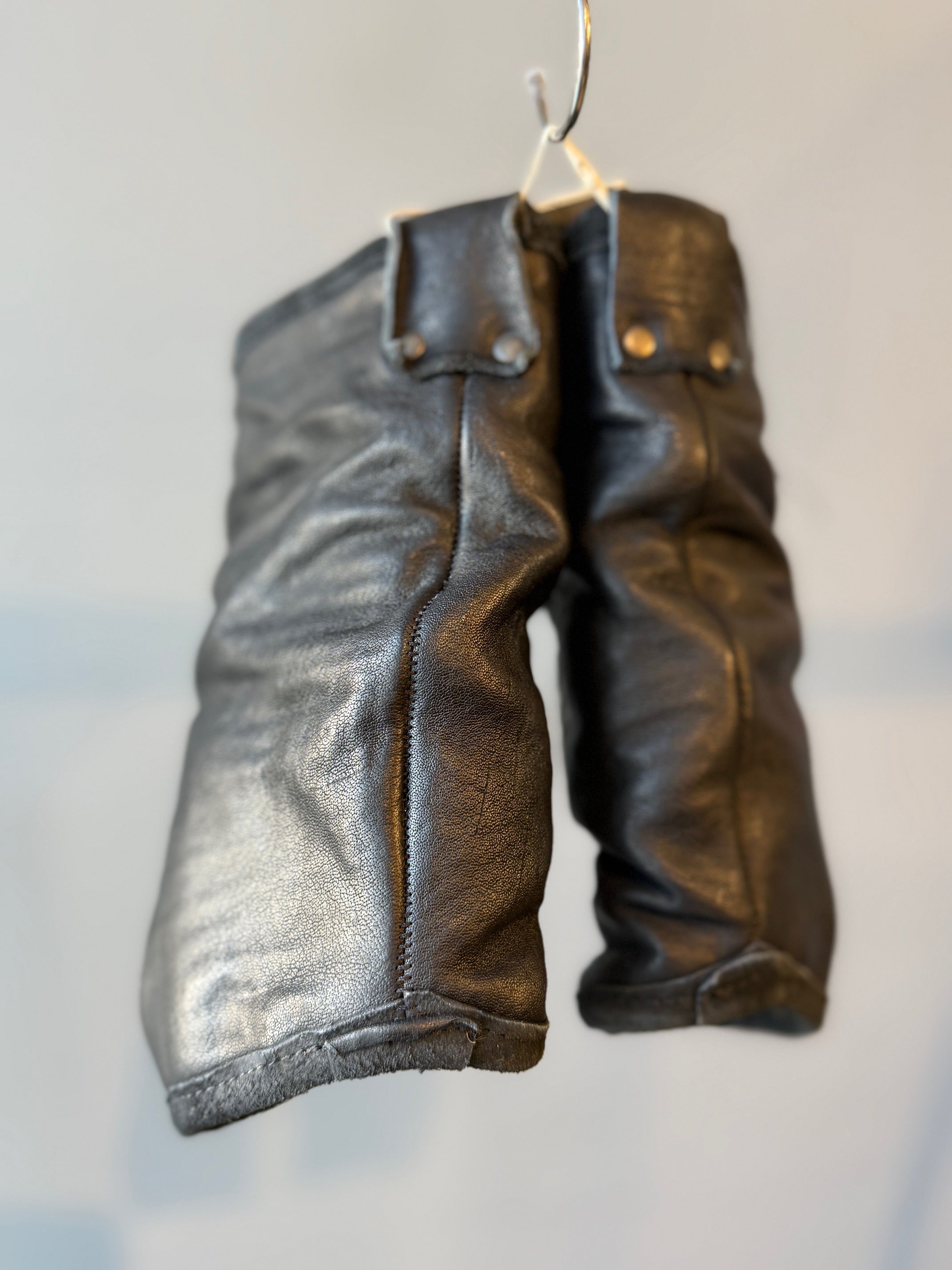 Black Raw Wool Fingerless Mitten Gloves – The Archive